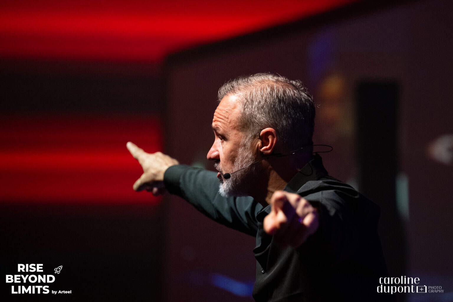 Rise Beyond Limits: leiderschap van binnenuit als antwoord op de ...